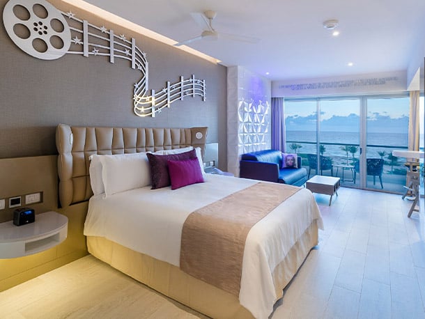Luxury Rooms –Planet Hollywood Cancun, An Autograph Collection All ...